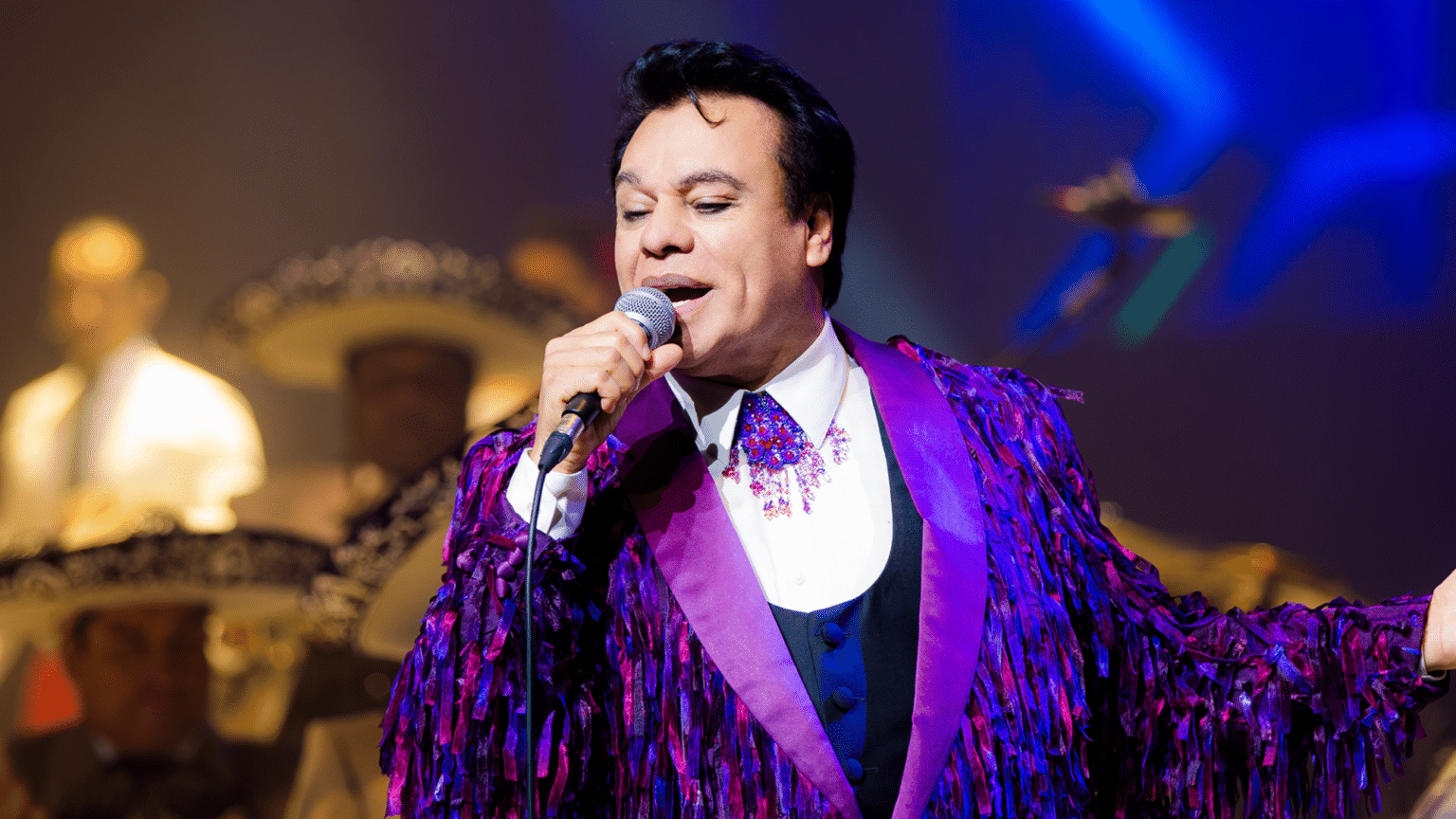 32 Famous Hispanic Musicians & Their Legacy - The Idolpad